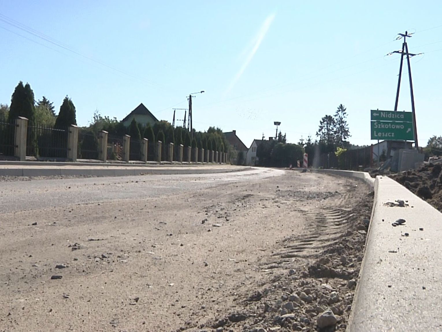 TRWA PRZEBUDOWA DROGI W RĄCZKACH